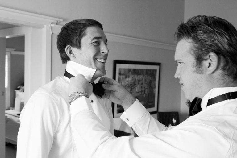 {Real Wedding} Greer Campbell & Lachlan Chrystal - Modern Wedding