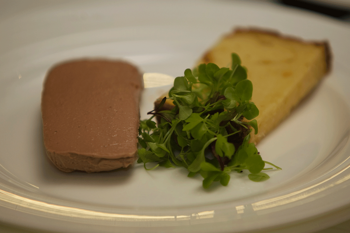 Have a MasterChef instructor cater your wedding! - Modern Wedding