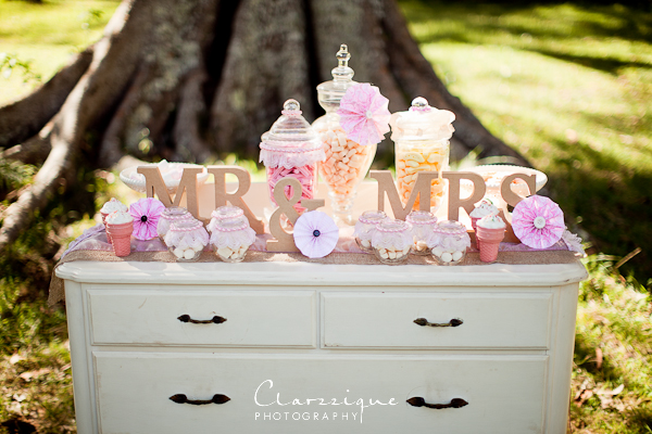 We heart Candy Buffets! - Modern Wedding