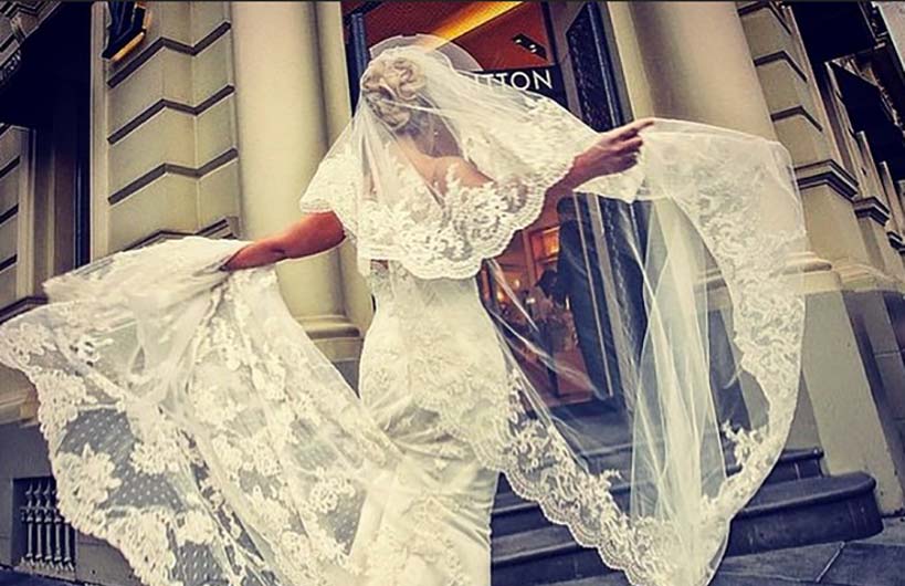Twenty-Three Veils That Will Make Your Jaw Drop - Modern Wedding