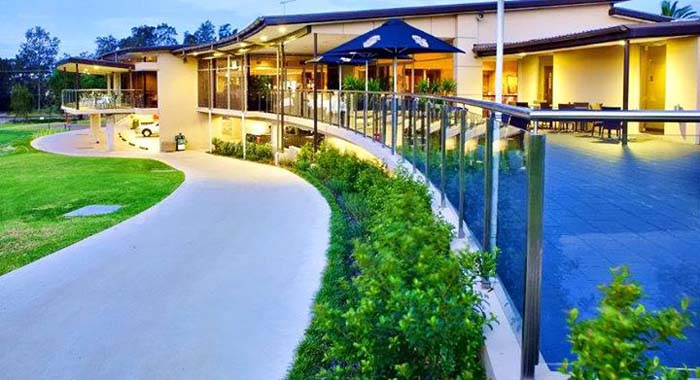 Get To Know... Bayview Golf Club - Modern Wedding