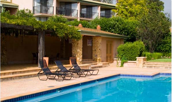 A Wedding at Mercure Resort Hunter Valley Gardens with FREE Accommodation