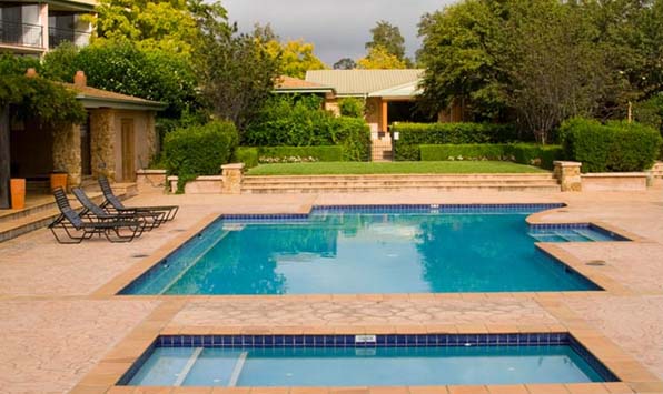 A Wedding at Mercure Resort Hunter Valley Gardens with FREE Accommodation