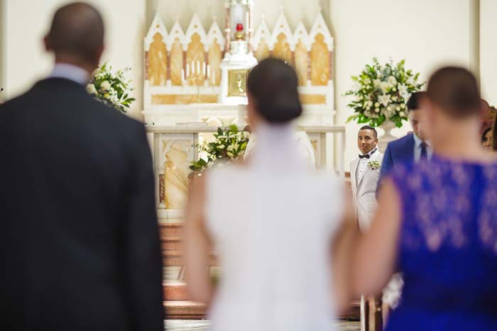 A Contemporary, Chic and Classic White Wedding - Modern Wedding