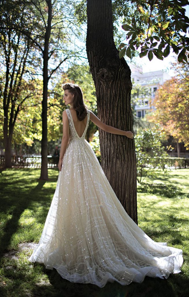 25 Spectacular & Sparkly Wedding Dresses - Modern Wedding