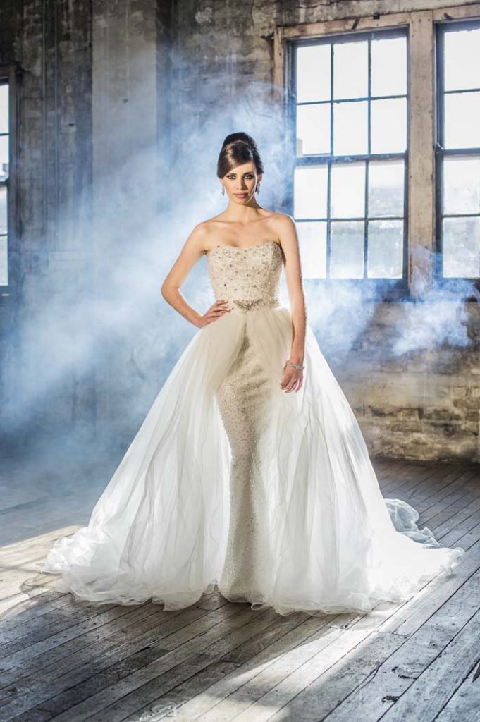 Old World Glamour: Vintage Inspired Gowns - Modern Wedding