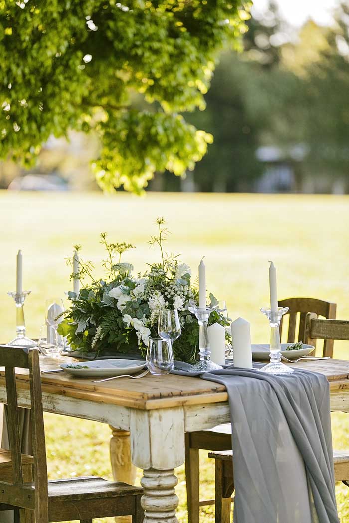 Romantic and Simple Country Wedding Inspiration - Modern Wedding