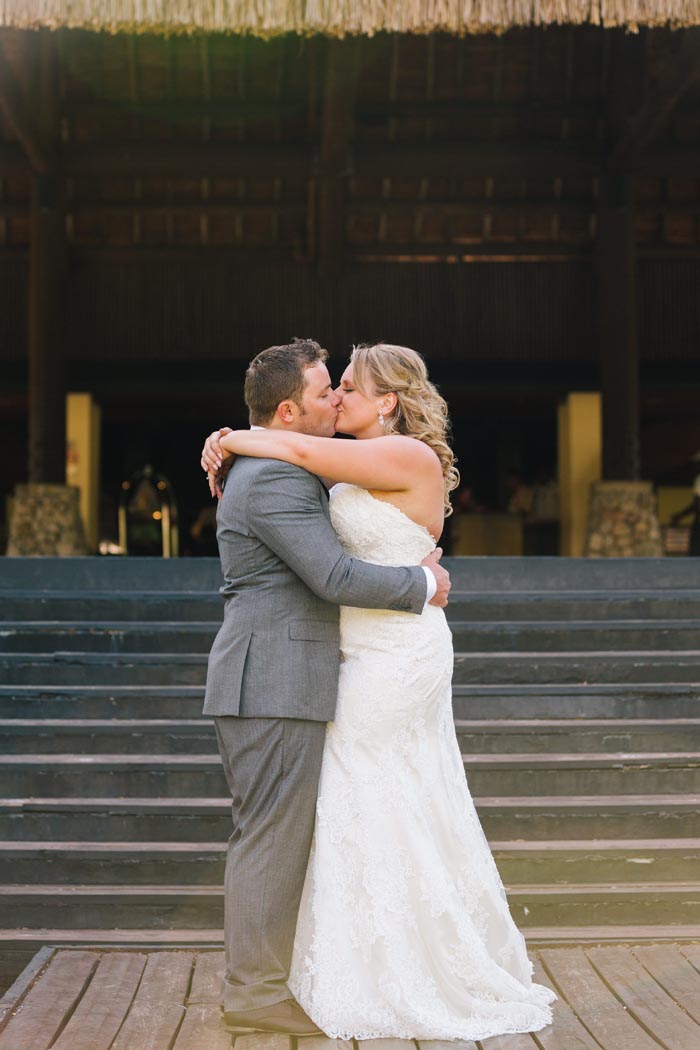 A Tropical Wedding In Paradise - Modern Wedding