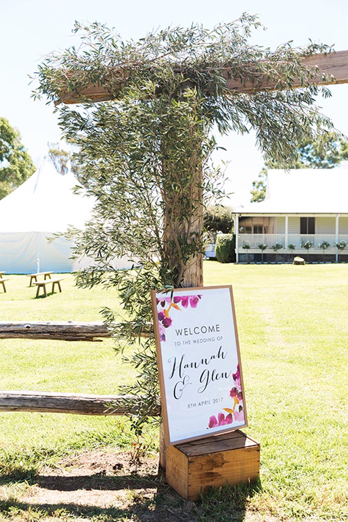 A Classy Boho Style In The Countryside - Modern Wedding