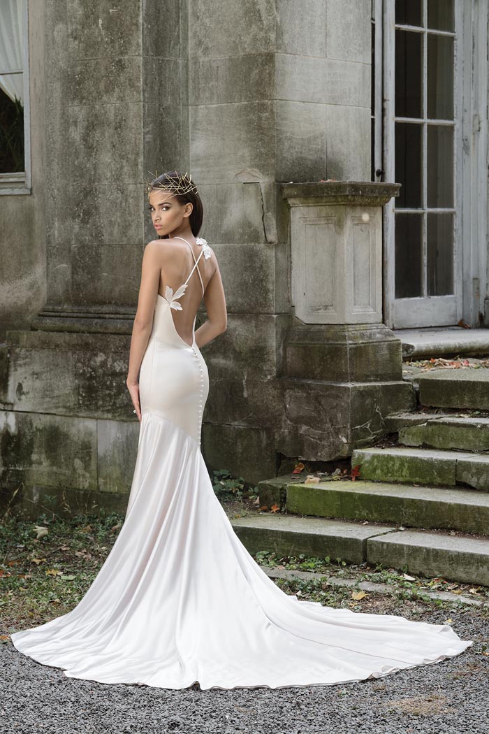 Luxe Glamour Justin Alexander Signature Collection