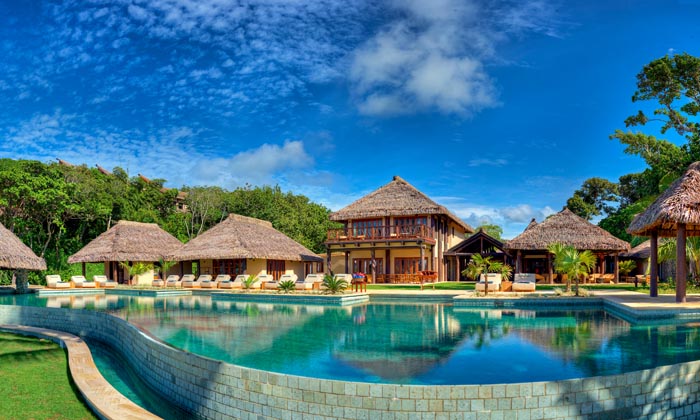 Get to know... Nanuku Auberge Resort, Fiji - Modern Wedding