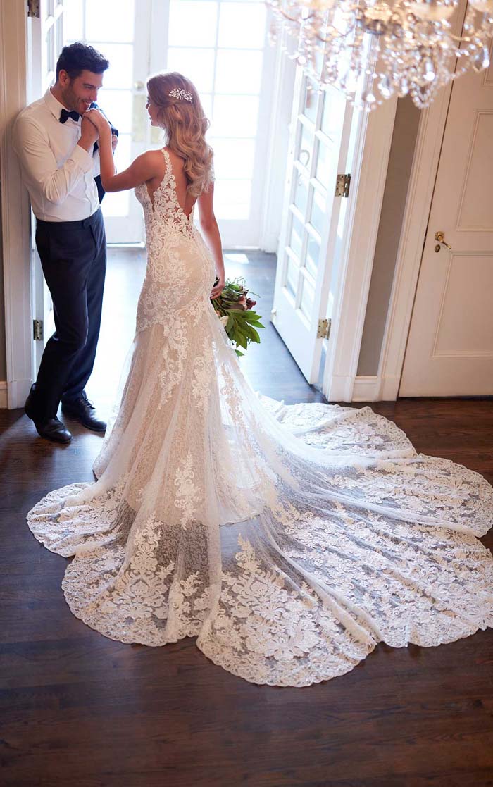 We Are All For These Amazing Wedding Dress Trains - Modern Wedding