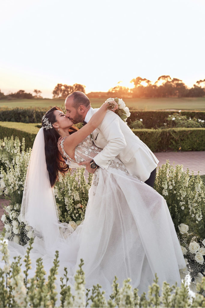 Erica And Mike's Dazzling Wedding Dream - Modern Wedding
