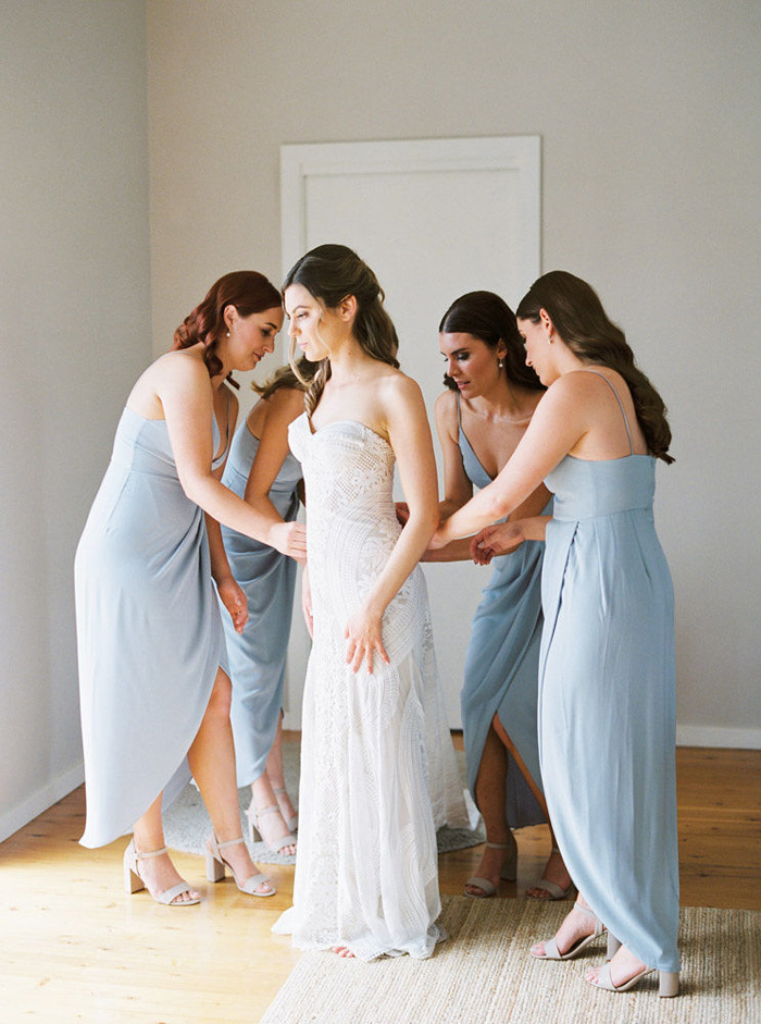 Nick And Laura's Stunning Spring Celebration - Modern Wedding
