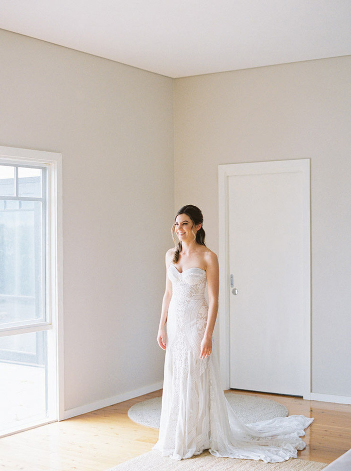Nick And Laura's Stunning Spring Celebration - Modern Wedding
