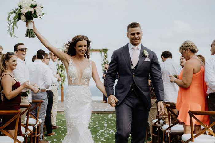 How To Live In The Moment On Your Wedding Day - Modern Wedding