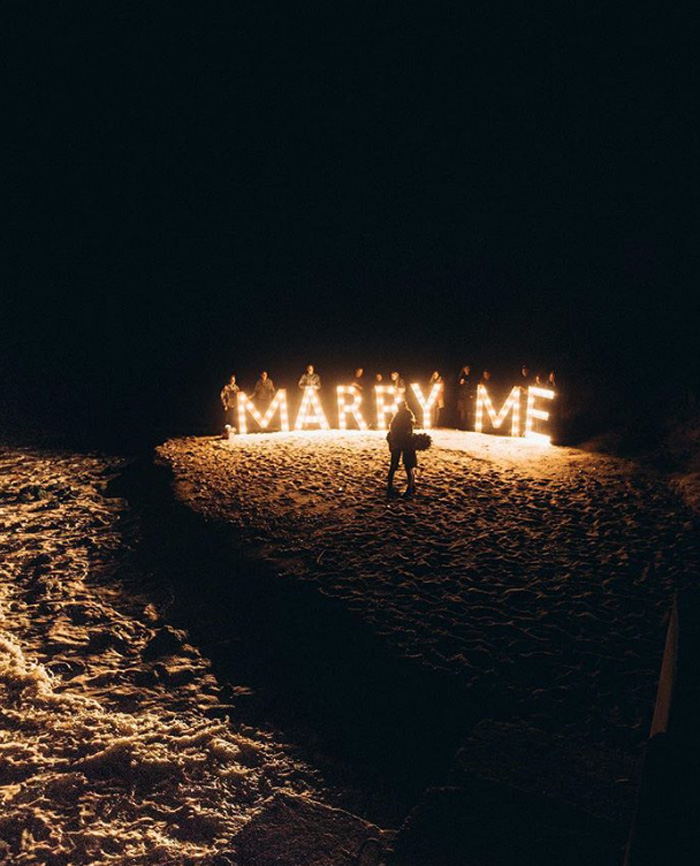 Top 13 Engagement Announcement Ideas - Modern Wedding