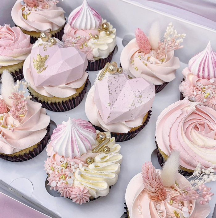 Wedding Sweet Treats Too Pretty To Eat - Modern Wedding