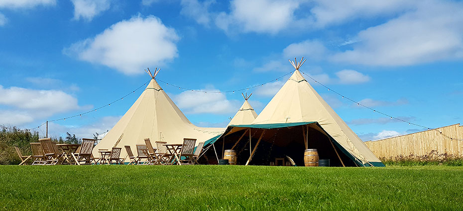 The Giant Tipi Company - Modern Wedding