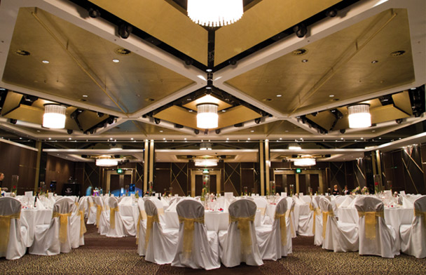 Bankstown Sports Club - Modern Wedding