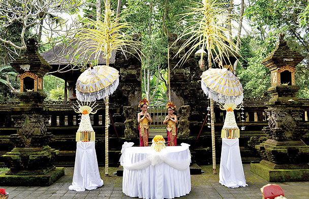 Maya Ubud - Modern Wedding